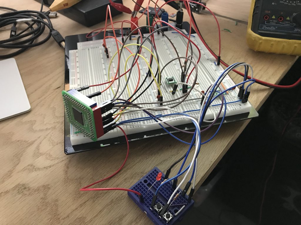 FPGA on a Breadboard - iCE40HXK1-VQ100 | DIY Chris