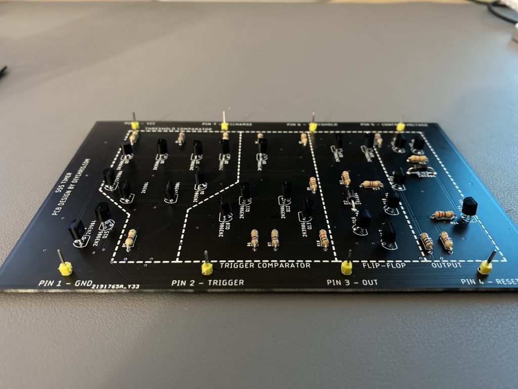 The “Giant” Discrete 555 Timer by DIYCHRIS | DIY Chris