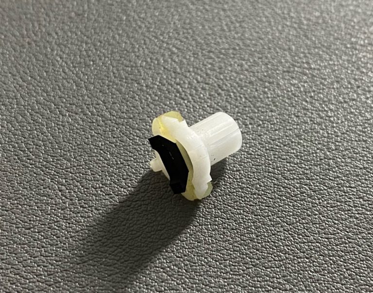 Commodore 128 Keyboard Plunger & Spring Combo (Top Row) | DIY Chris